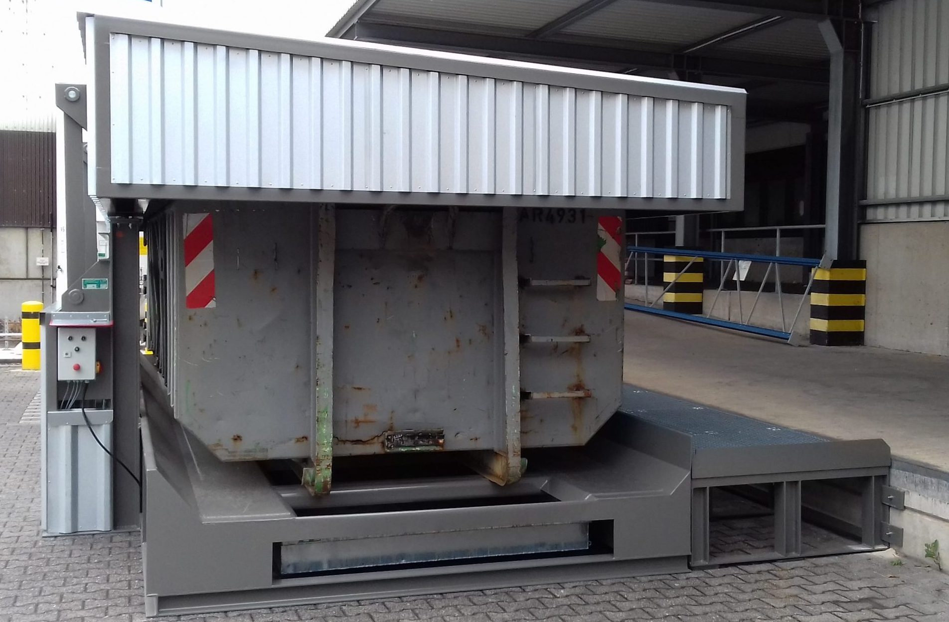 Containerstellplätze CONSTELLMAT für Mulden und AbrollcontainerContainerstellplatz CONSTELLMAT ...